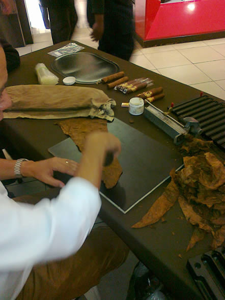 Cigar Rolling Demonstration : Hand rolled Cuban cigars : How to roll cigars